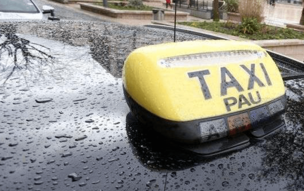 Pau Taxi - Prices & Tips for your Taxi in Pau, France