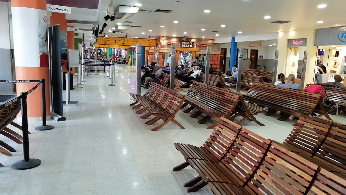 Belize City Airport: Terminals, Parking, Lounges & Hotels