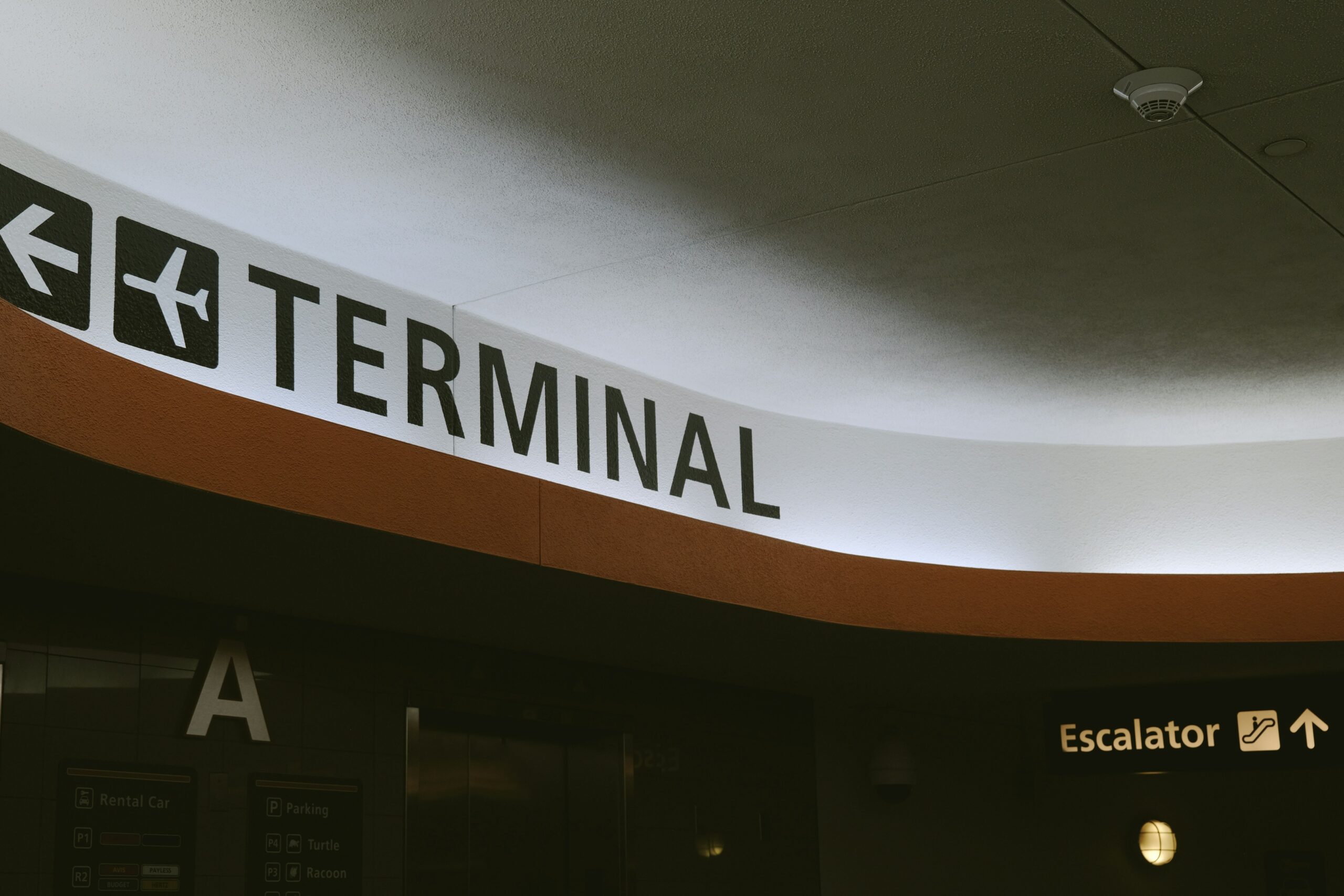 San Jose Airport: Terminals, Parking, Lounges & Hotels
