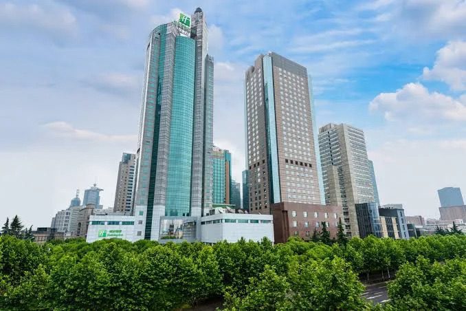 Shanghai Pudong Airport: Terminals, Parking, Lounges & Hotels